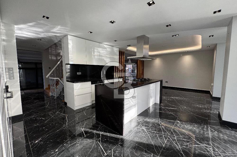 İNCEK KONAKLARINDA KÖŞE KONUMLU 5+2 MÜTHİŞ SATILIK VİLLA - 323975